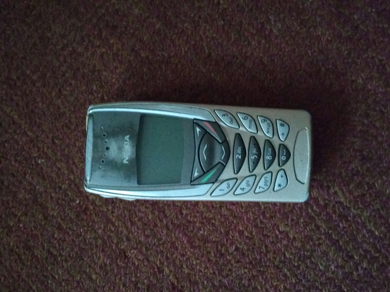 Nokia 8265