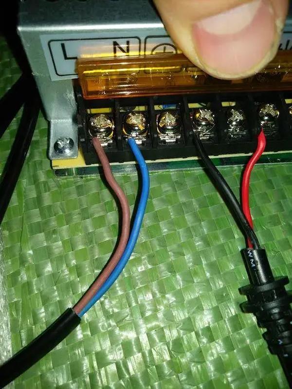 Мощный преобразователь С 220 ВОЛЬТ НА 12v 16 5А прикуриватель цена 893