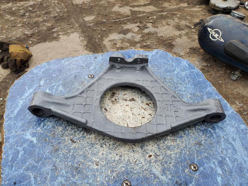 Опора двигателя кронштейн двигателя опора МТЗ Д240 идеал СССР: цена ...