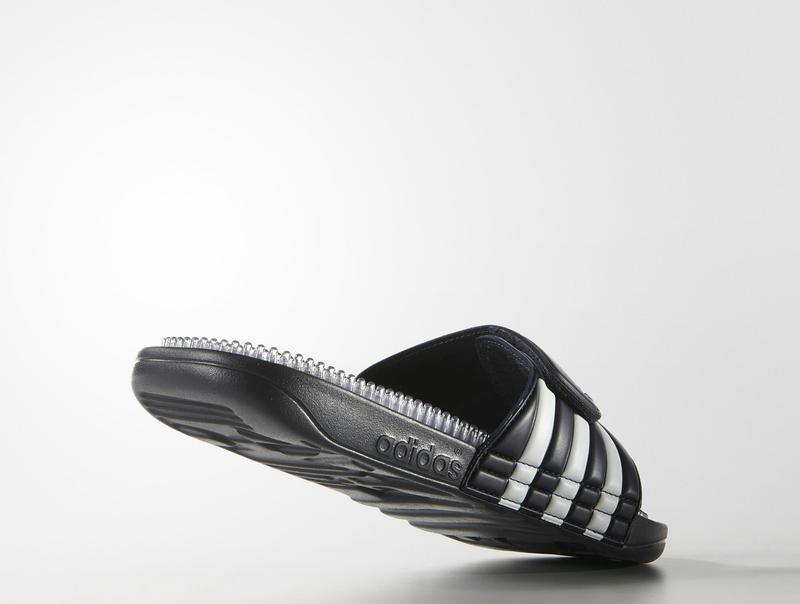 Легендарні масажні шльопанці adidas santiossage: цена 1499 грн - купить ...