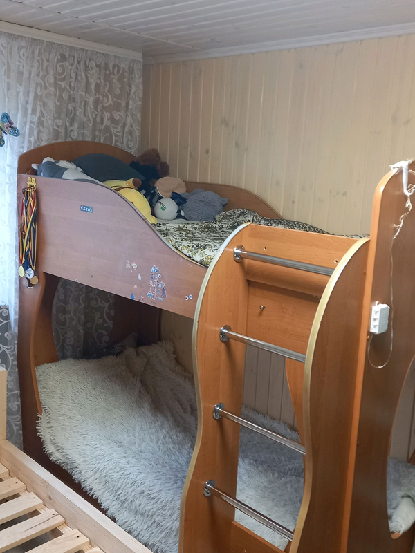 Двухярусне ліжко: цена 5000 грн - купить Кровати на ИЗИ | Немешаево
