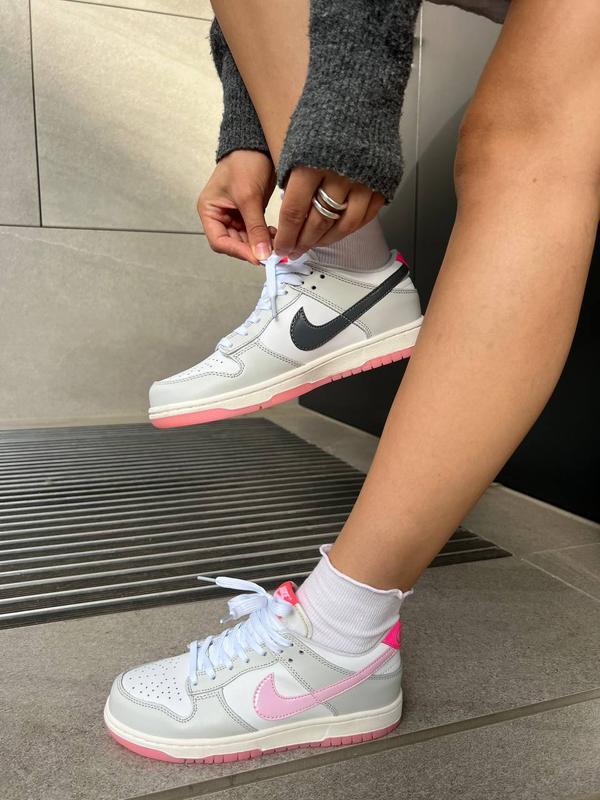 11 Outfit Ideas For Nike Dunks, From Pleated Skirts To, 56% OFF