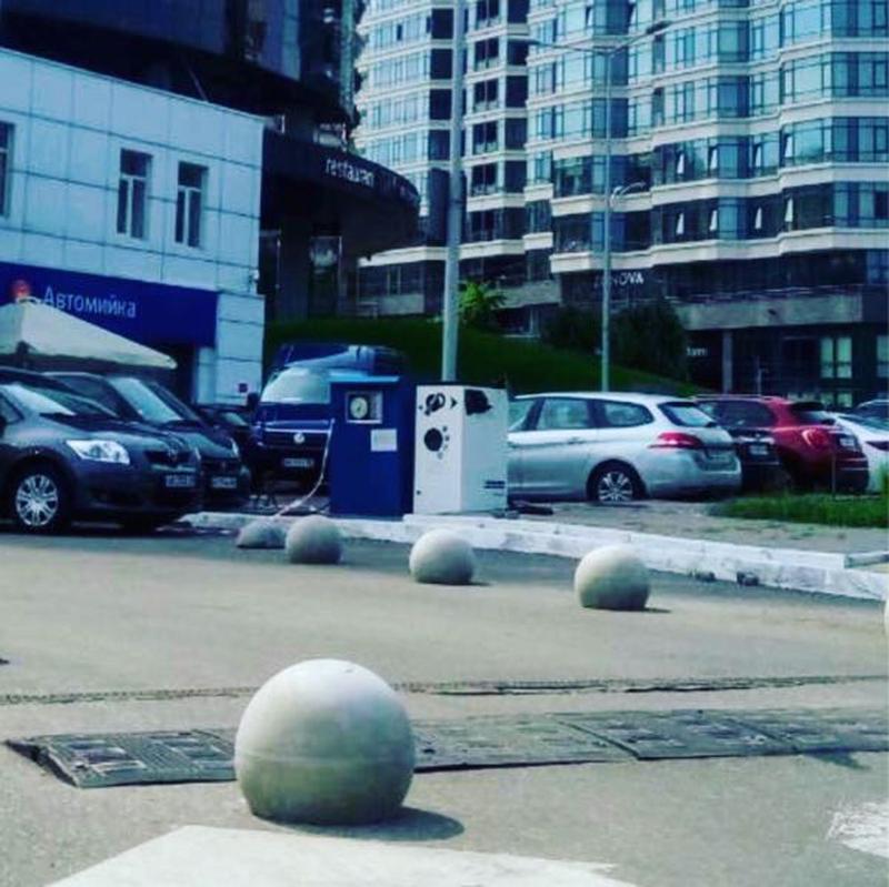 Бетонные ограждения для парковки (полусферы, столбики) - 270 ₴, купить ...