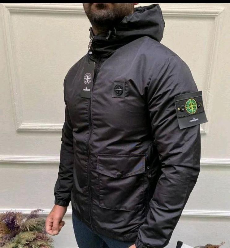 Чоловіча вітровка Stone Island: цена 1540 грн - купить Верхняя одежда ...
