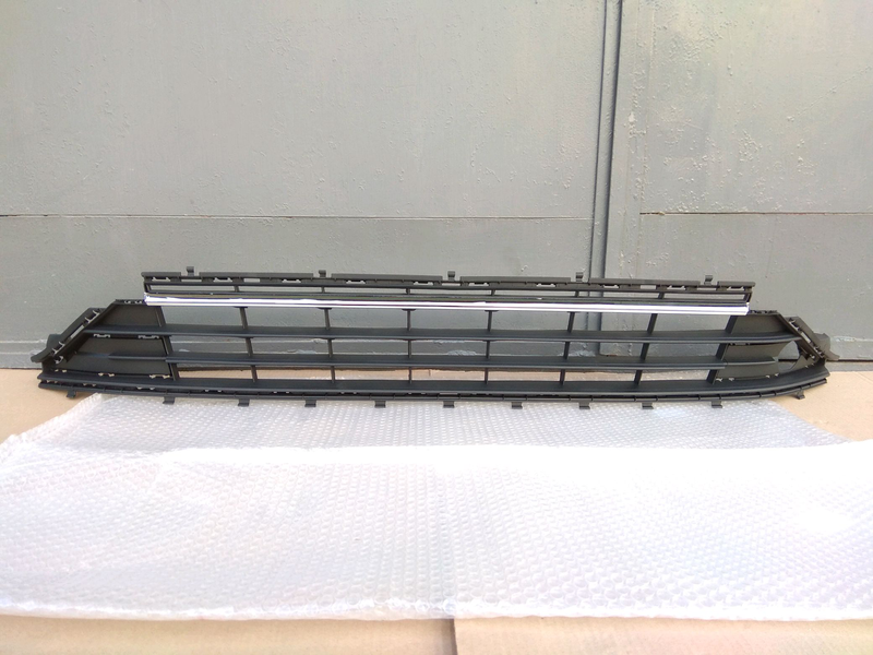 Ришотка бампера с хромом Vw Golf VII Lift 2017-19 5G0853671G RYP: цена ...